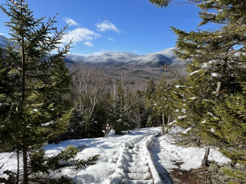 Top 5 Romantic Hiking Trails in New York for Couples