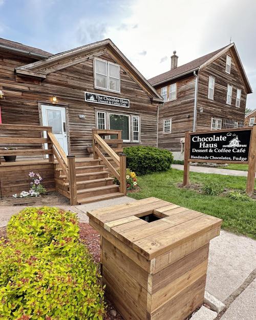 Take This Road Trip to Find the Best Chocolate Shops in Iowa