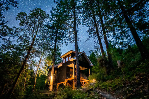 This Dinosaur Theme Park In Oregon Is A Prehistoric Adventure