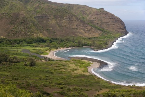 6 Jaw-Dropping Colored Sand Beaches in Hawaii