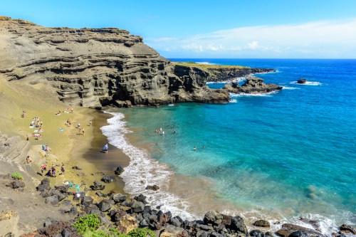 6 Jaw-Dropping Colored Sand Beaches in Hawaii