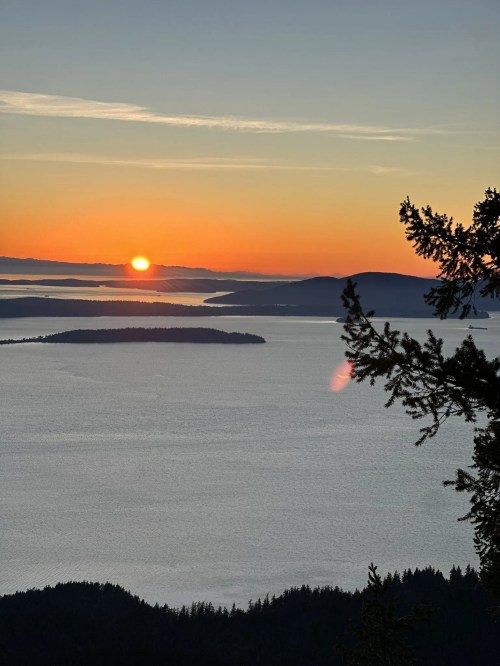 7 Hikes With the Best Sunset Views in Washington