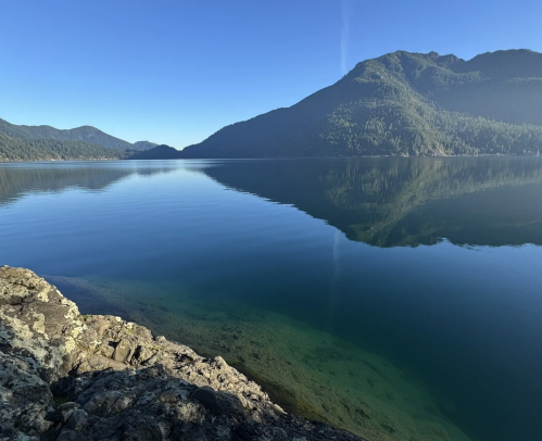 7 Swimming Spots in Washington With the Clearest, Most Pristine Water