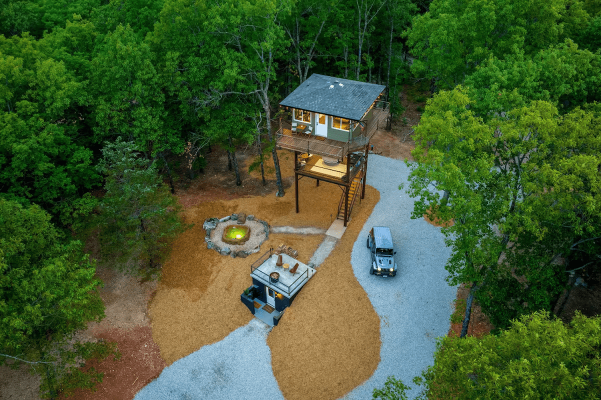This Bradleyville, Missouri, Vacation Rental Will Fuel Your Forest Fantasy