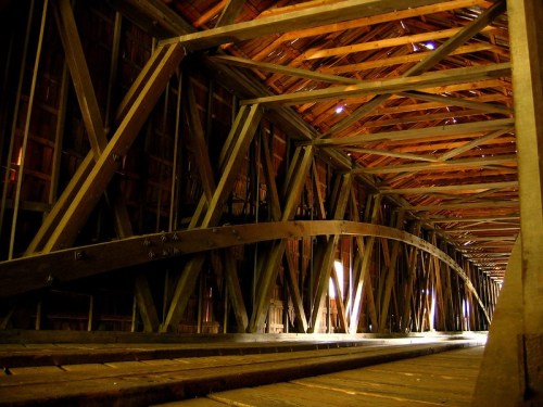 Historic Bridgeport Covered Bridge in Northern California: Perfect Road ...