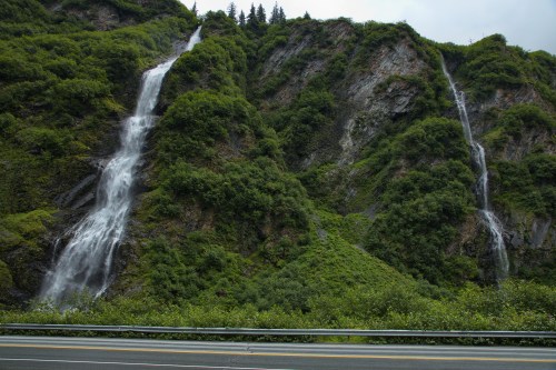 12 Best Waterfalls in Alaska