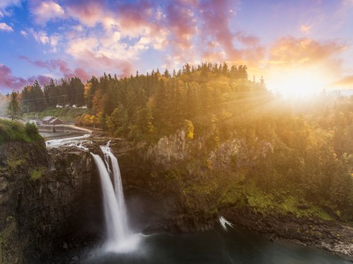This Epic Road Trip in Washington Hits 5 of the State’s Best Waterfalls