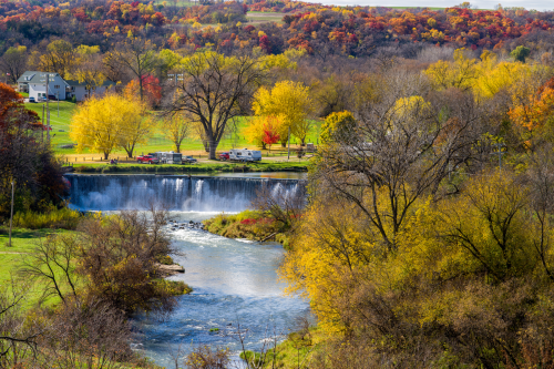 Explore A Beautiful Hidden Springs Flower Farm In Minnesota