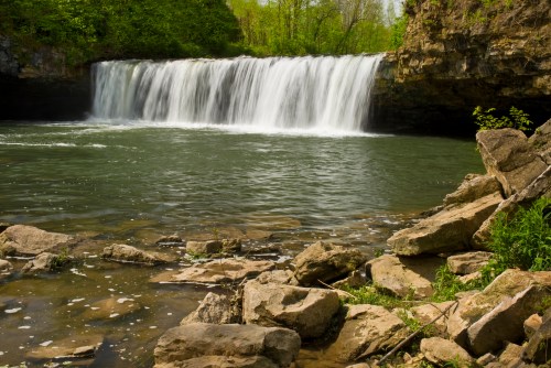 7 Beautiful Hidden Waterfalls Near Cincinnati, Ohio