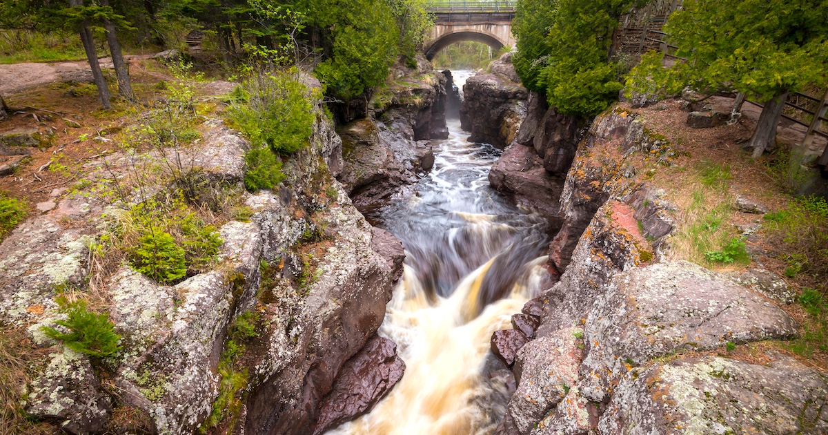 You Have to Experience This River Gorge Hike in Minnesota for Yourself