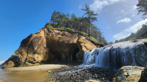 Hug Point State Recreation Site: An Oregon State Park That Awes and ...