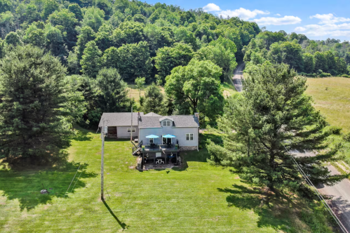 Set Off On This Scenic Amish Country Drive In Pennsylvania