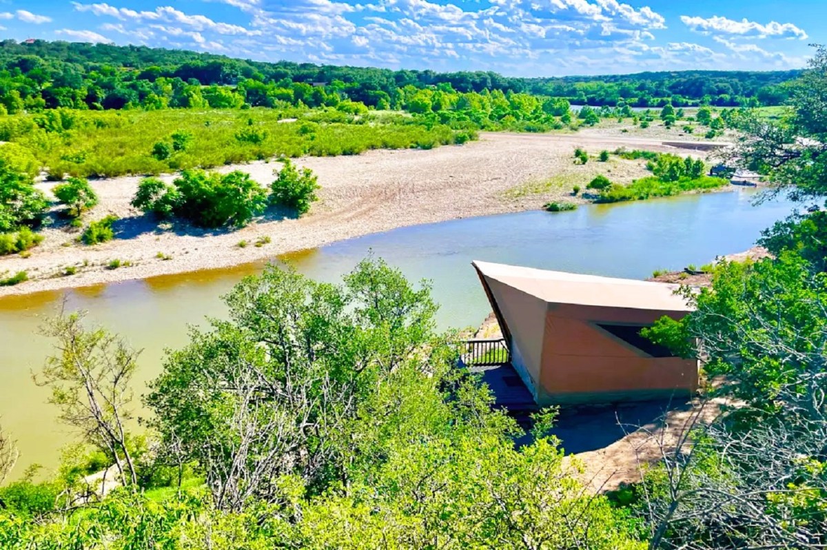 Best Waterfront Campsite in Texas: Dos Rios RV Park