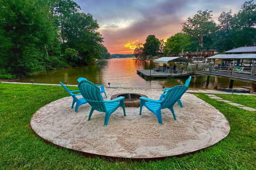 Hike To The Eno Rock Quarry In North Carolina For A Great Swim
