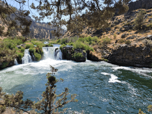 Steelhead Falls Swimming Hole in Oregon: Summer Destination for Cliff ...