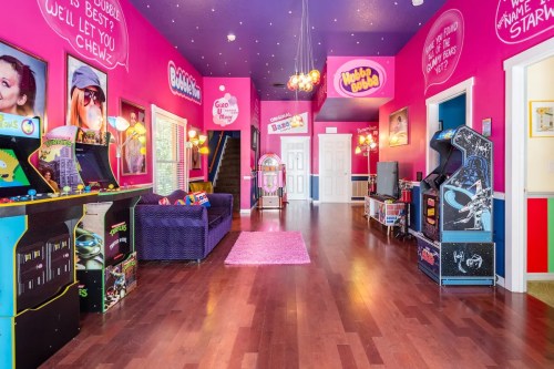 Sweet Escape Mansion in Clermont, FL – A Candy-Themed Vacation Rental ...