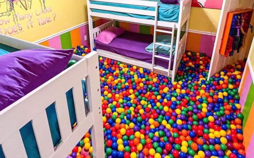 Sweet Escape Mansion in Clermont, FL – A Candy-Themed Vacation Rental ...