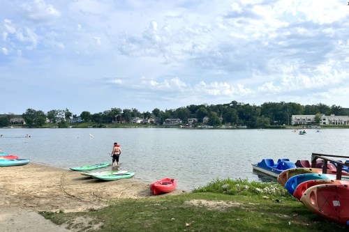 Cascade Falls Aquatic Center: Hidden Waterpark In Ankeny, Iowa