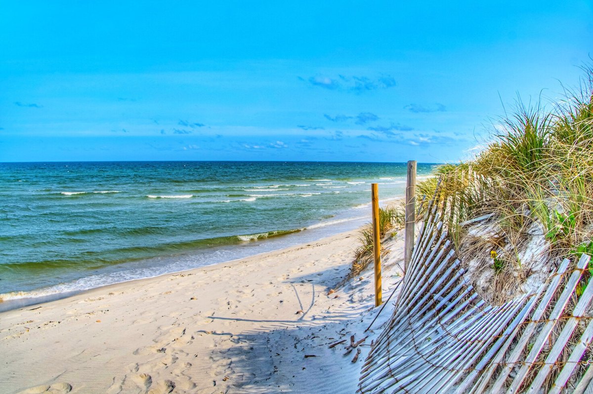 Cape Cod vs. Cornwall: Beaches, Sailing, and Seafood