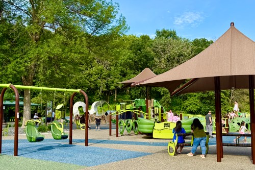 Woodbridge Park Is One of the Biggest Playgrounds In Minnesota