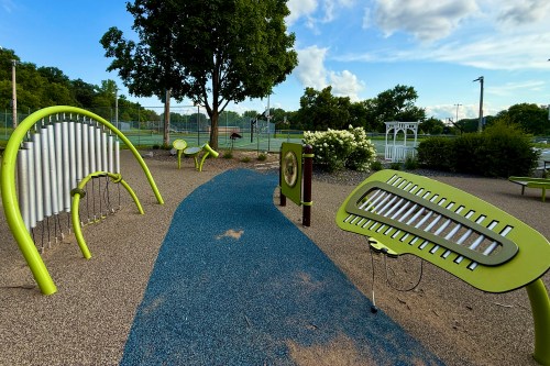 Woodbridge Park Is One of the Biggest Playgrounds In Minnesota