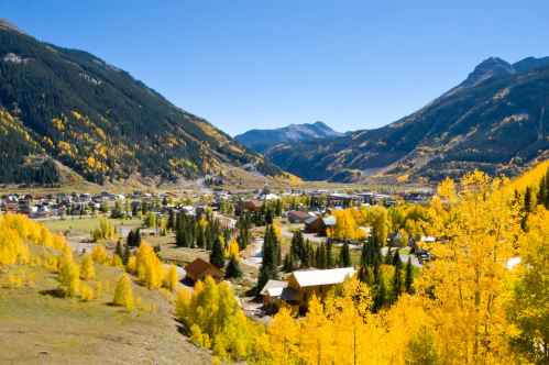 The Perfect Fall Foliage Road Trip in Colorado