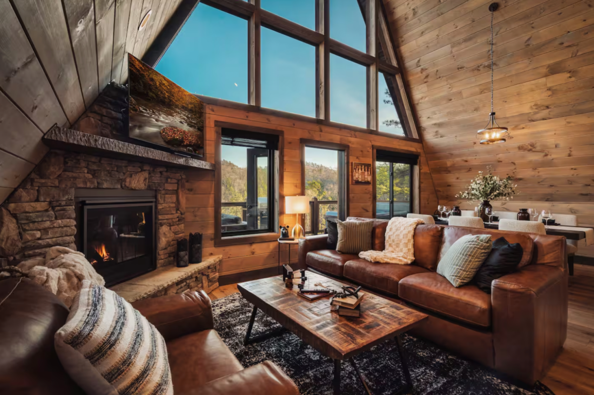 Top Tennessee Cabin for Fall Foliage and Mountain Views