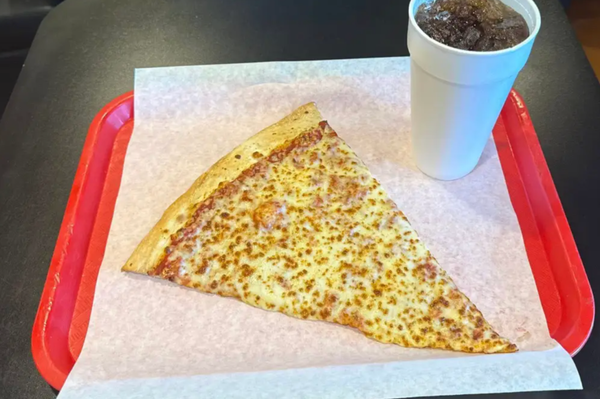 Geno's Giant Slice: Pizza in Gilbert, Arizona