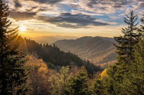 Hampton, Tennessee, Is One Of The Best Lakeside Towns