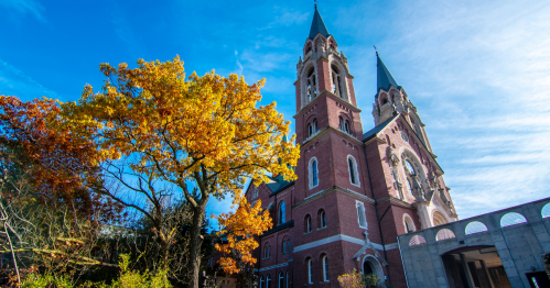 Explore Holy Hill: Wisconsin's Scenic Fall Foliage Gem