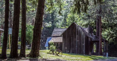 Golden, Oregon Is an Abandoned Mining Town Now Home to Ghosts, Secrets ...