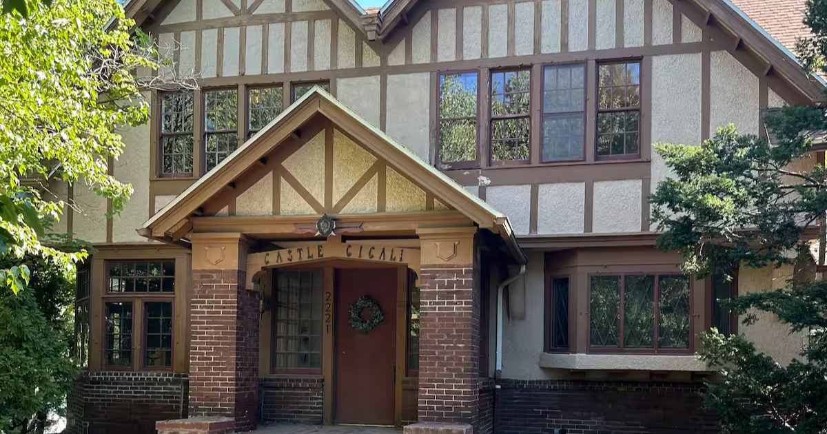 Iowa’s Magical Castle Stay Feels Like a Fairytale