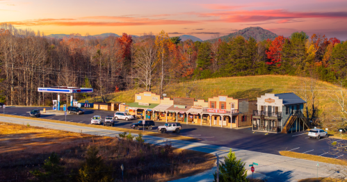 Escape to These Charming Mountain Towns in South Carolina This Fall