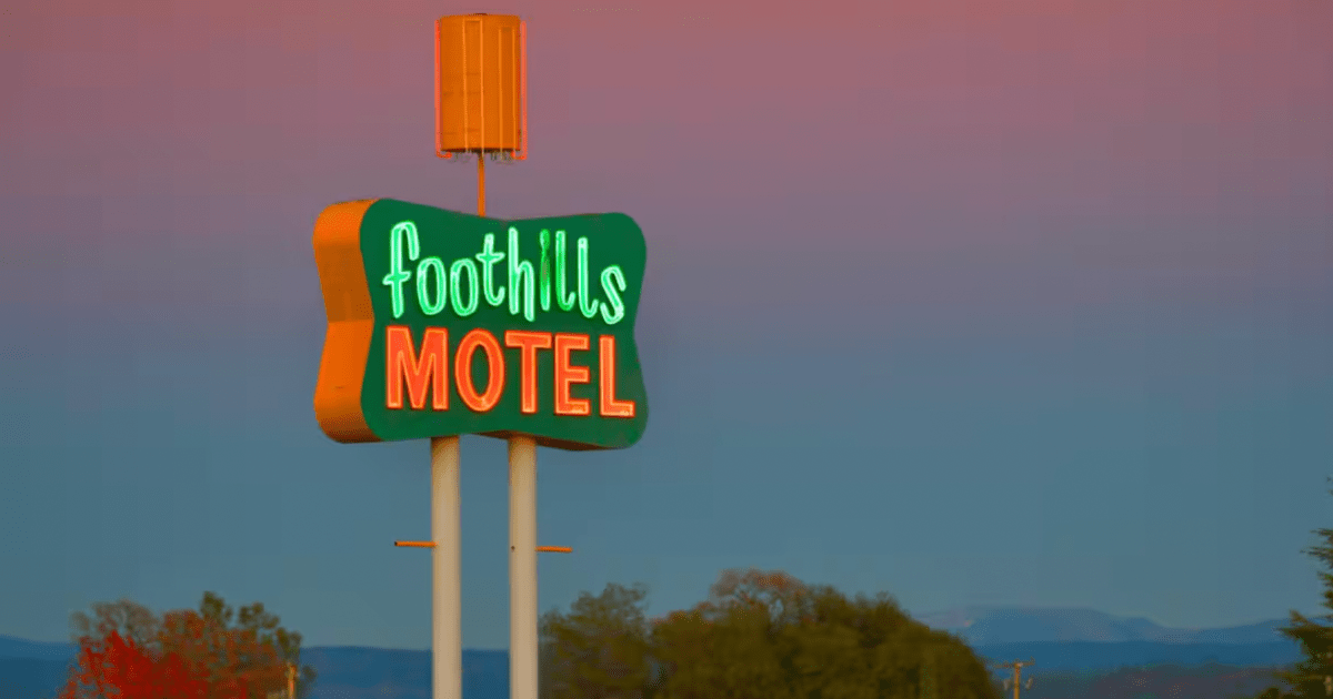 Stay at the Vintage Foothills Motel in Auburn