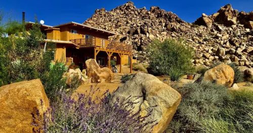 Cabins Across the U.S.: Explore 18 Retreats With Stunning Views!