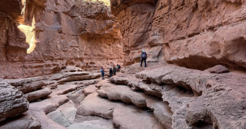 This Undiscovered Hidden Hike in Arizona Is an Otherworldly Adventure