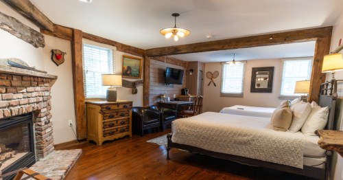 The Candlelit Restaurant in NH Perfect for a Cozy Night Out