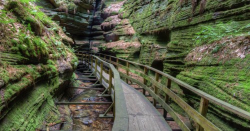 Middleton, Wisconsin’s Mustard Museum: A Quirky Midwest Treasure