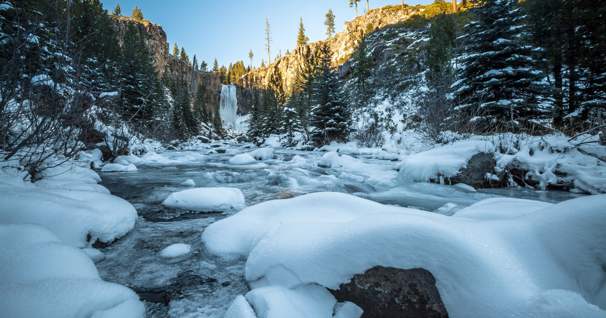 This Scenic Waterfall Hike in Oregon Is Even Better in Winter (Here's Why)