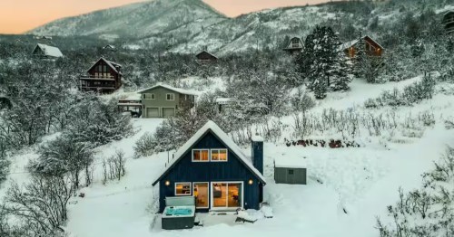 Meet the Utah Airbnb That Redefines Cozy Season—Perfect for a Winter Escape