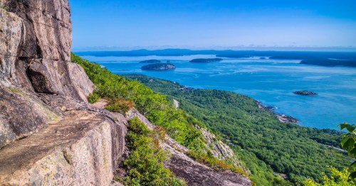 This 13 Easy to Epic Hikes in the U.S. Belong on Your Bucket List
