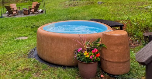 This Connecticut Airbnb Has a Next Level Hot Tub and Sauna