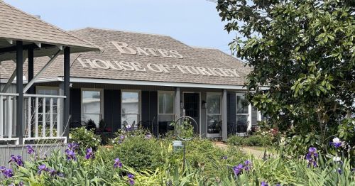 Best Restaurants in Alabama: 12 Spots to Try This Year