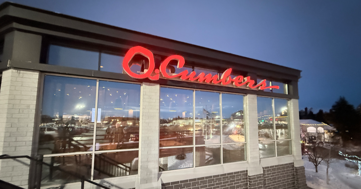 This Restaurant With Its Massive Salad Bar Has the Best Buffet in Minnesota