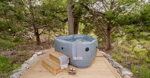 Discover a Cozy Winter Getaway in Texas at This Fredericksburg Airbnb