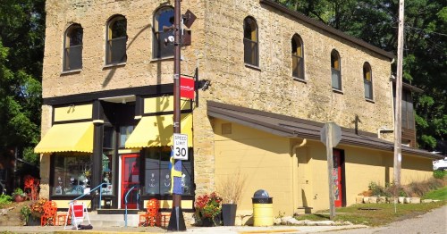 Wisconsin's 66-Person Town Is The Perfect Day Trip Destination