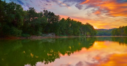 The Kentucky Bend: How This Land-Locked "Island" Came To Be