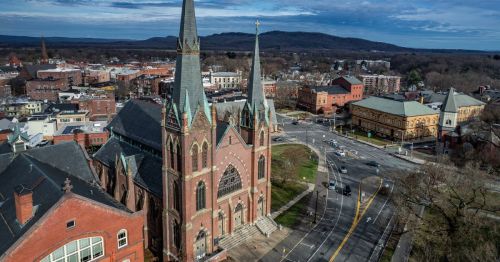 Best Main Streets in Massachusetts: 13 Historic Towns to Explore