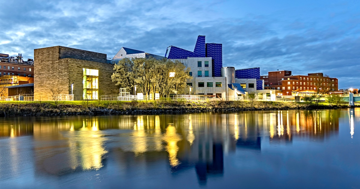 You Won’t Believe the Strangest Buildings You Can Find in Iowa