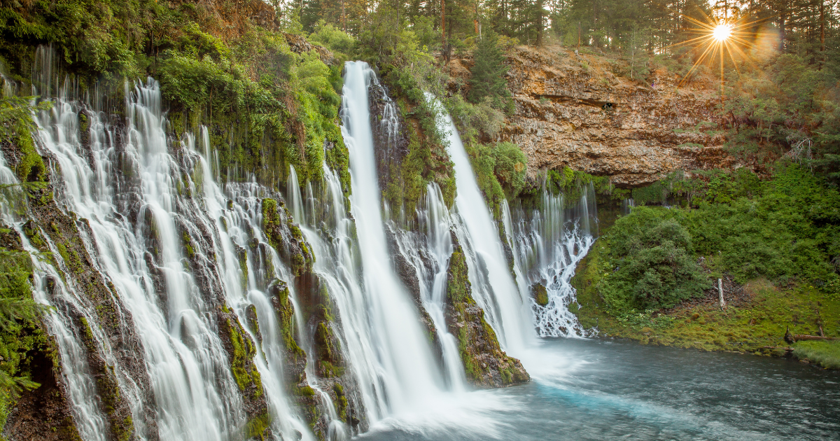 15 Mesmerizing U.S. Waterfalls You Can Visit Without Hitting the Trail